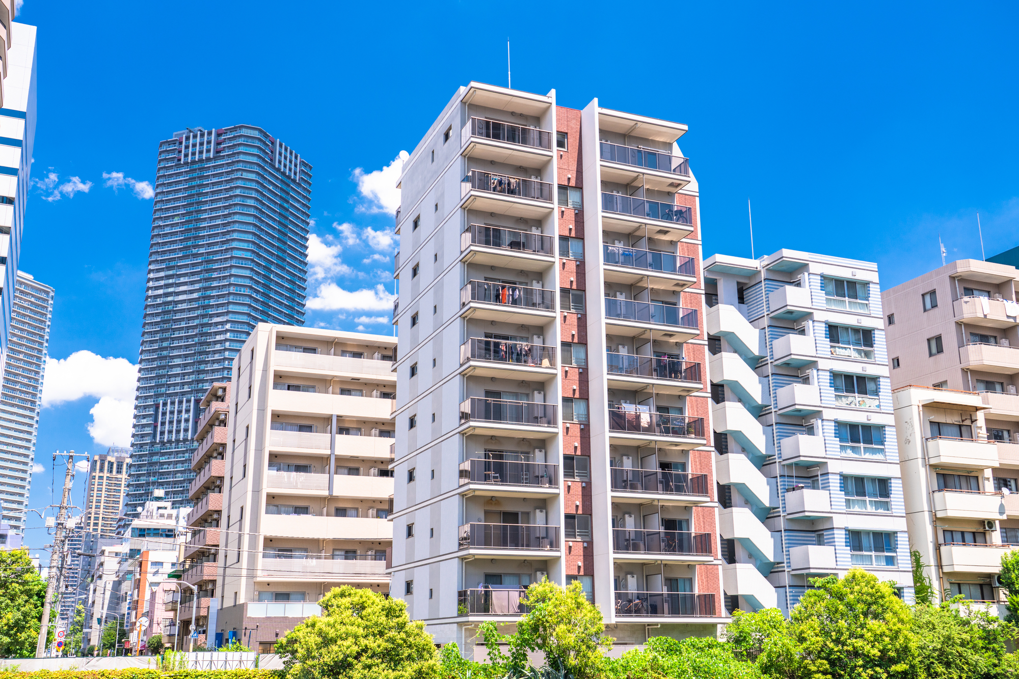 マンション・集合住宅でトイレつまりが起きたら？上・下の階への影響や対処法・費用負担について | 水のトラブル・水漏れ・水道修理【水のトラブルサポートセンター】
